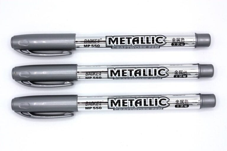 Vibrant Metallic Resin Outliners - 3 Pack for Joyful Art